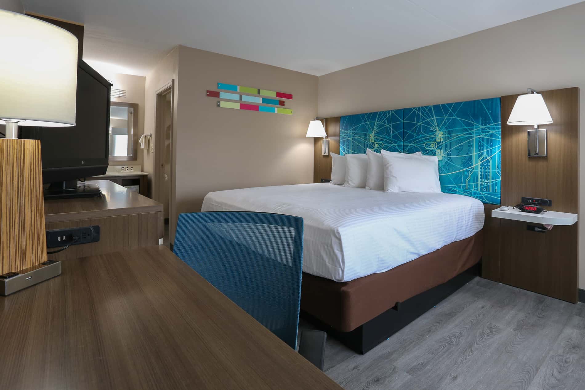 KING BED - OASIS INN